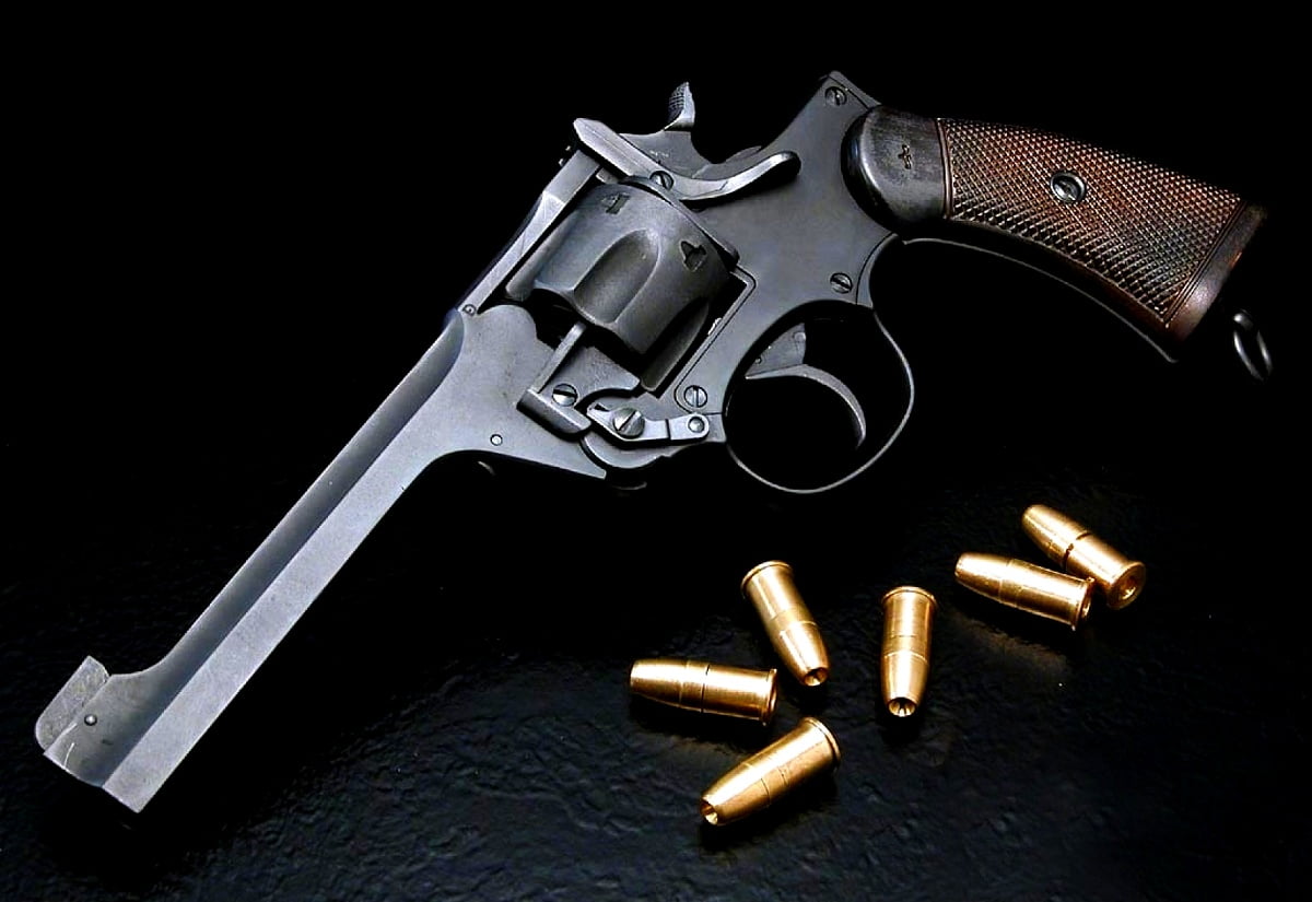Revolver Desktop Wallpapers 29 Guns For Desktop Wallpapers