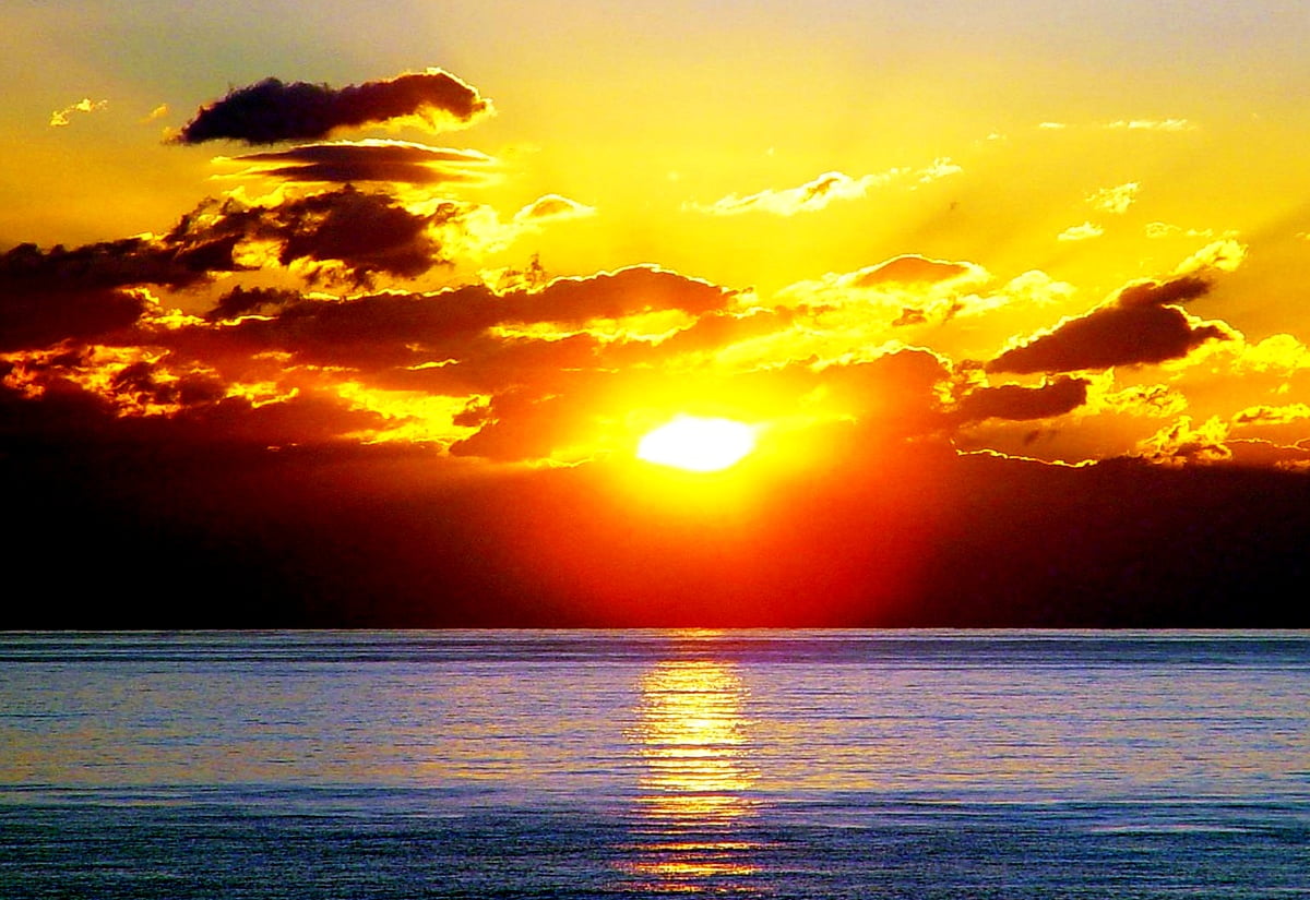 Bureaubladafbeelding Zon Horizon Zonsopkomst Gratis Wallpapers bureaubladafbeelding-zon-horizon-zonsopkomst-gratis-wallpapers