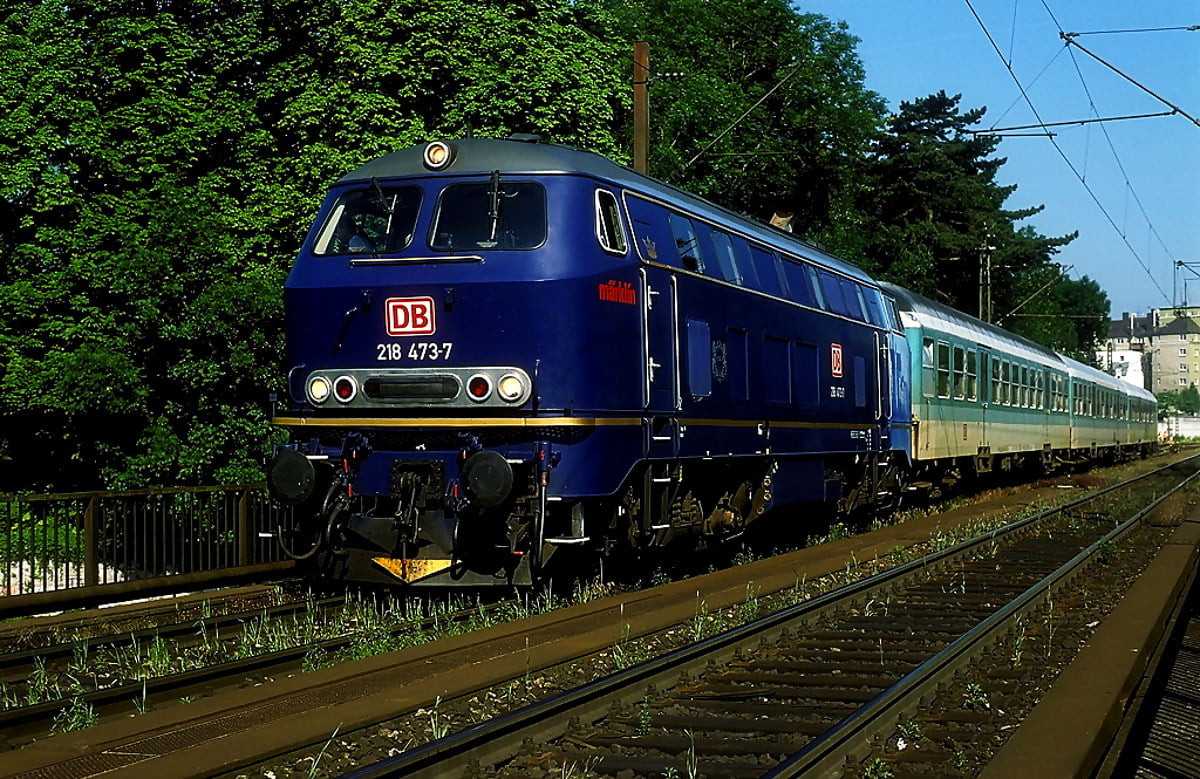 Bureaubladafbeelding Trein, Spoorweg, Locomotief | Gratis wallpapers